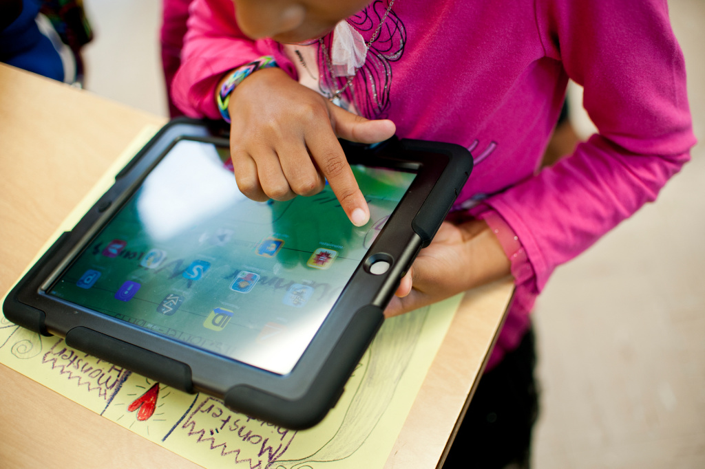 LAUSD iPads: Timeline of a troubled program | scpr.org